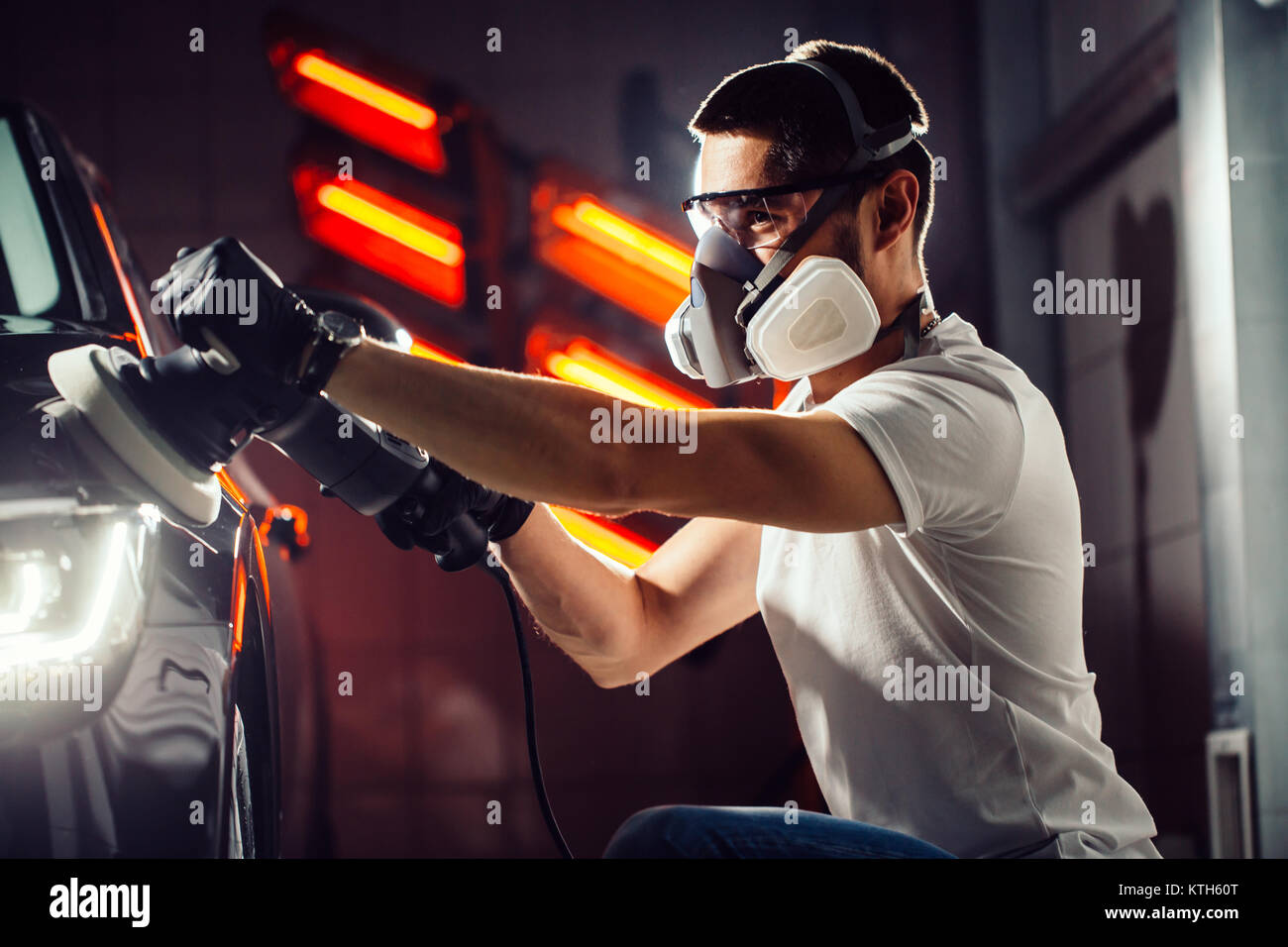 series of detailed cars: Polishing a car Stock Photo - Alamy