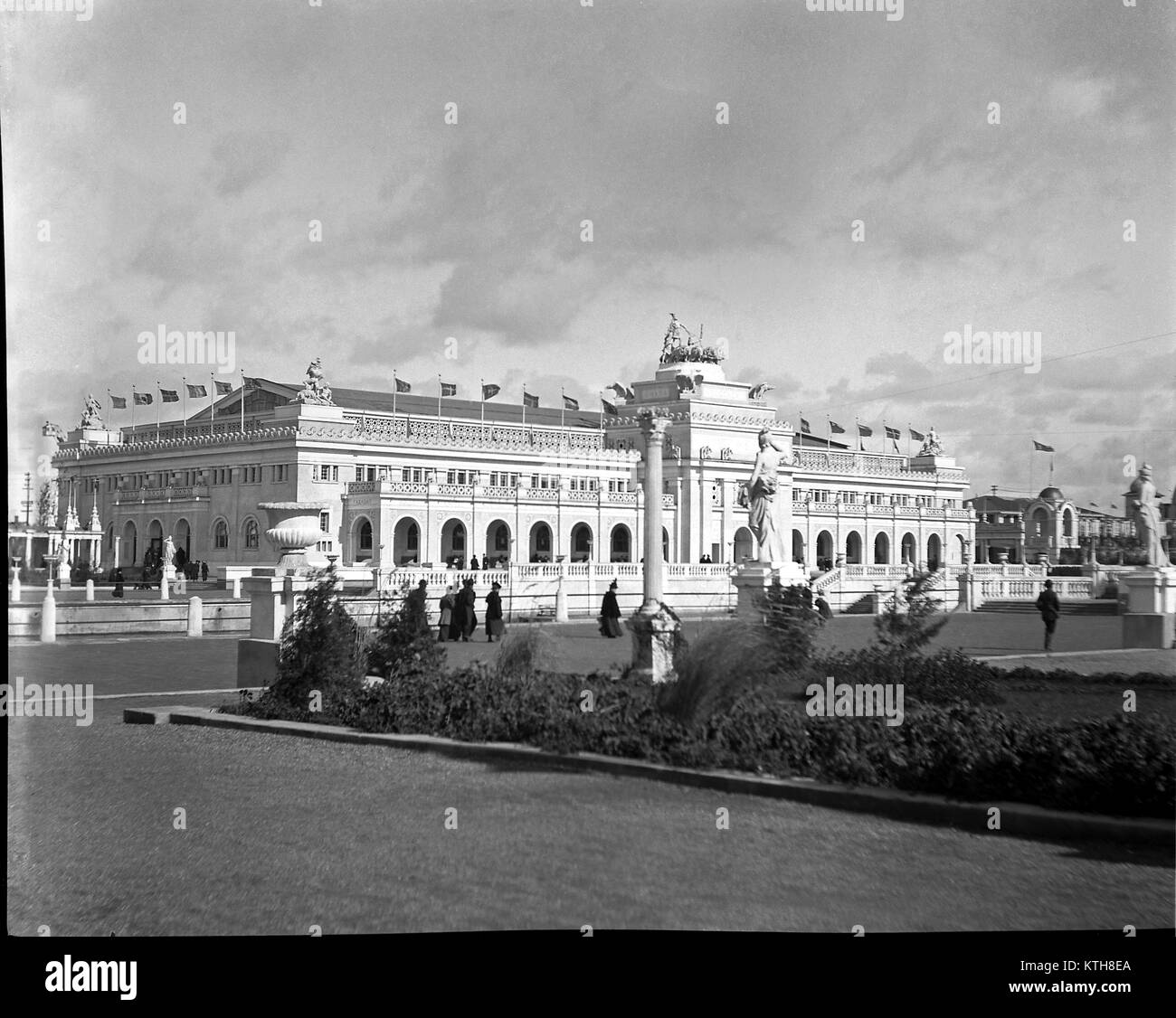 The Machine and Electric building at the Trans-Mississippi and ...