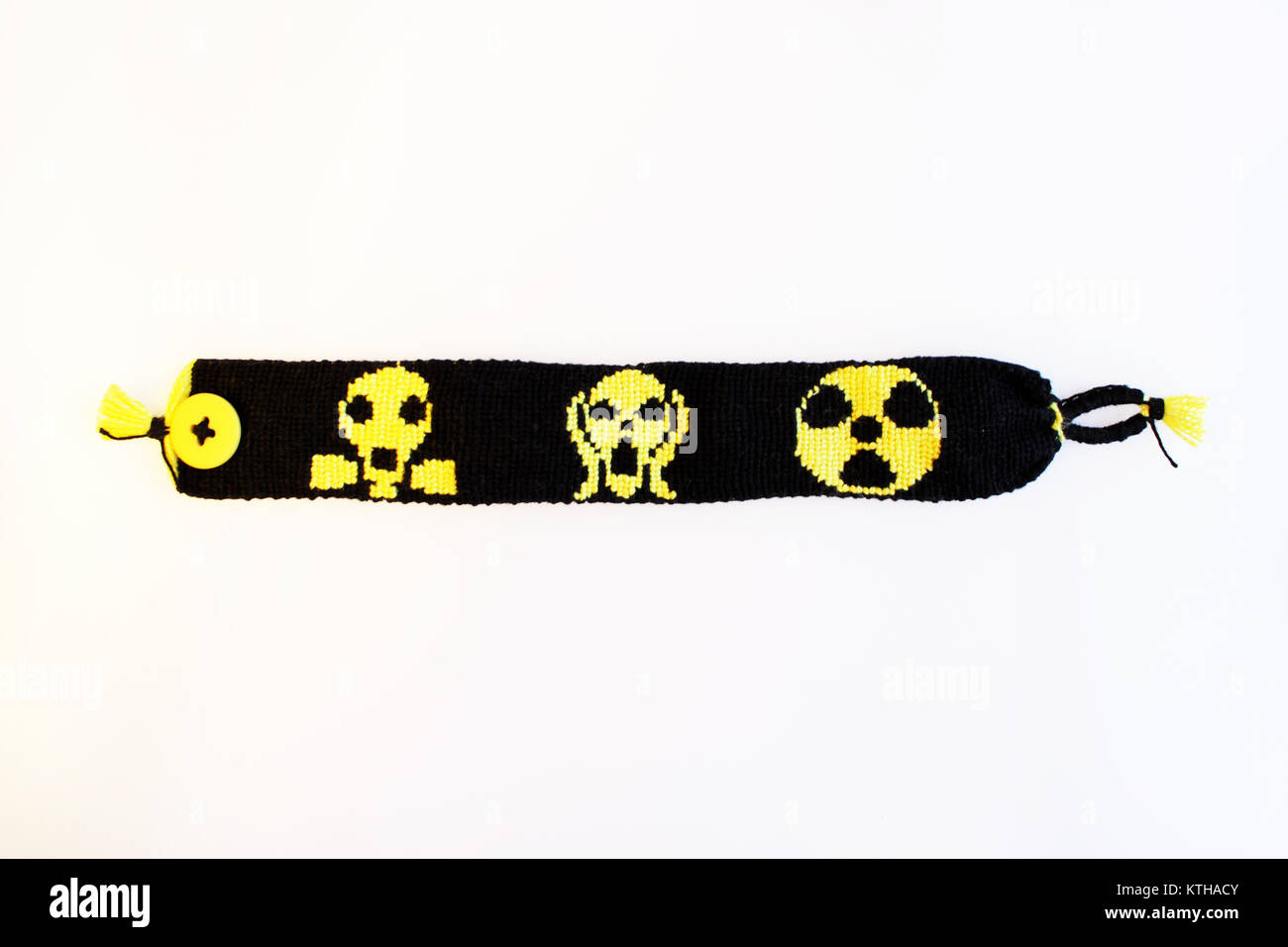yellow bouquet with black color bauble depicts a gas mask, a screaming ...