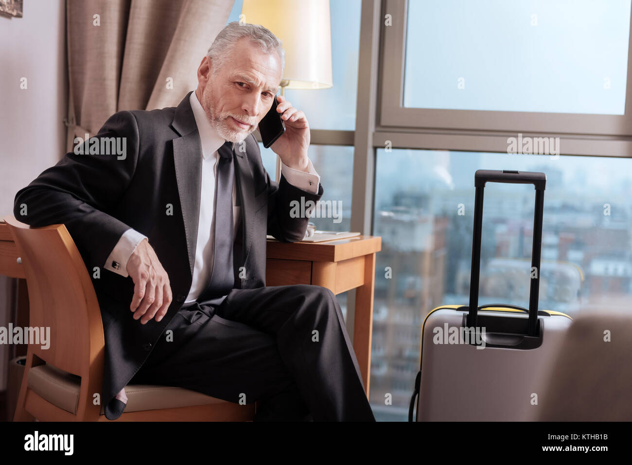 Concerned executive hi-res stock photography and images - Alamy