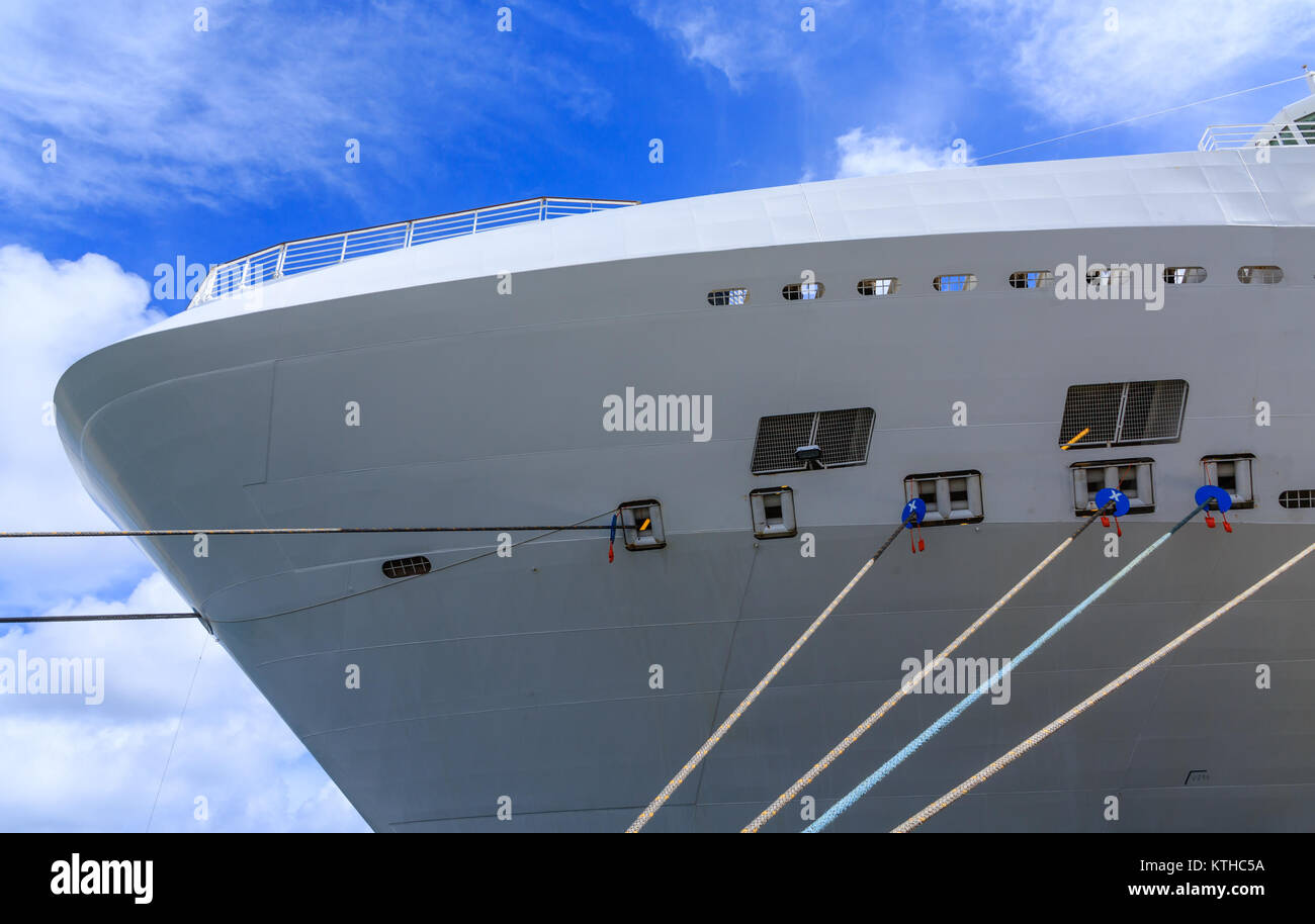 Six Ropes to Bow of Cruise Ship Stock Photo - Alamy