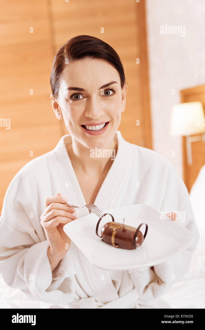 Beauty cake hi-res stock photography and images - Alamy