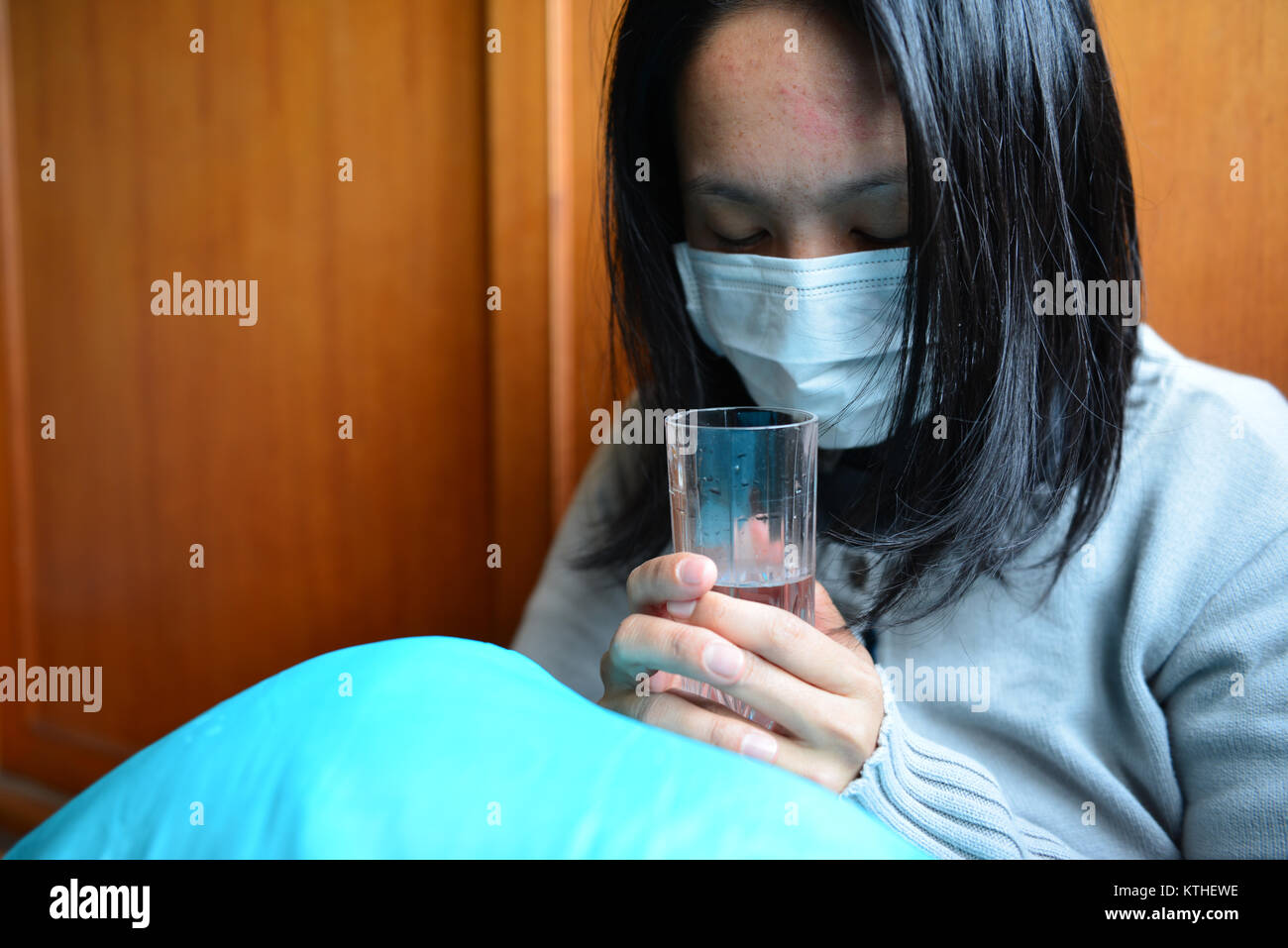 frowning,frown, pull a long face, wear a troubled look,grief,pensive ...