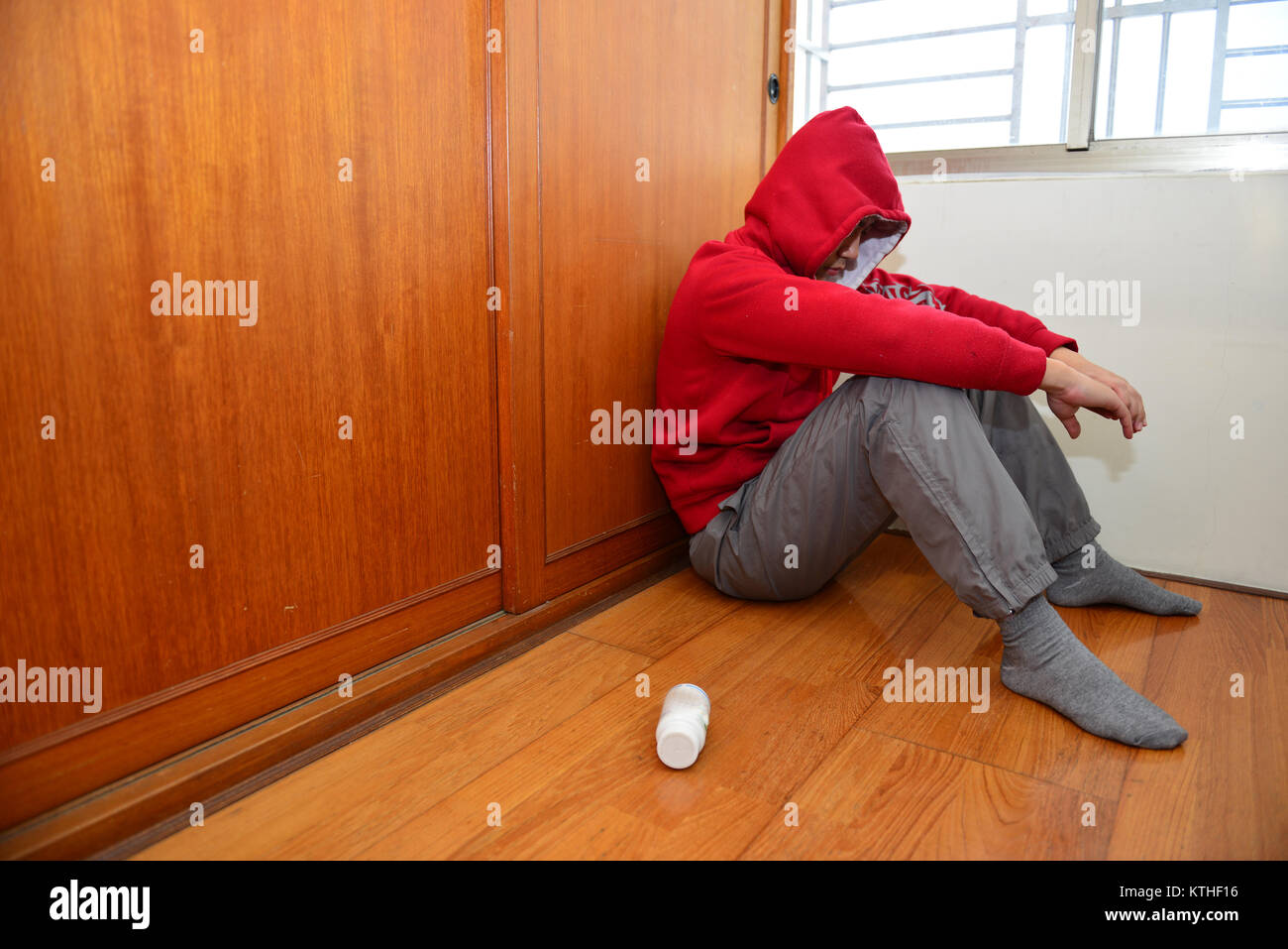 frowning,frown, pull a long face, wear a troubled look,grief,pensive ...