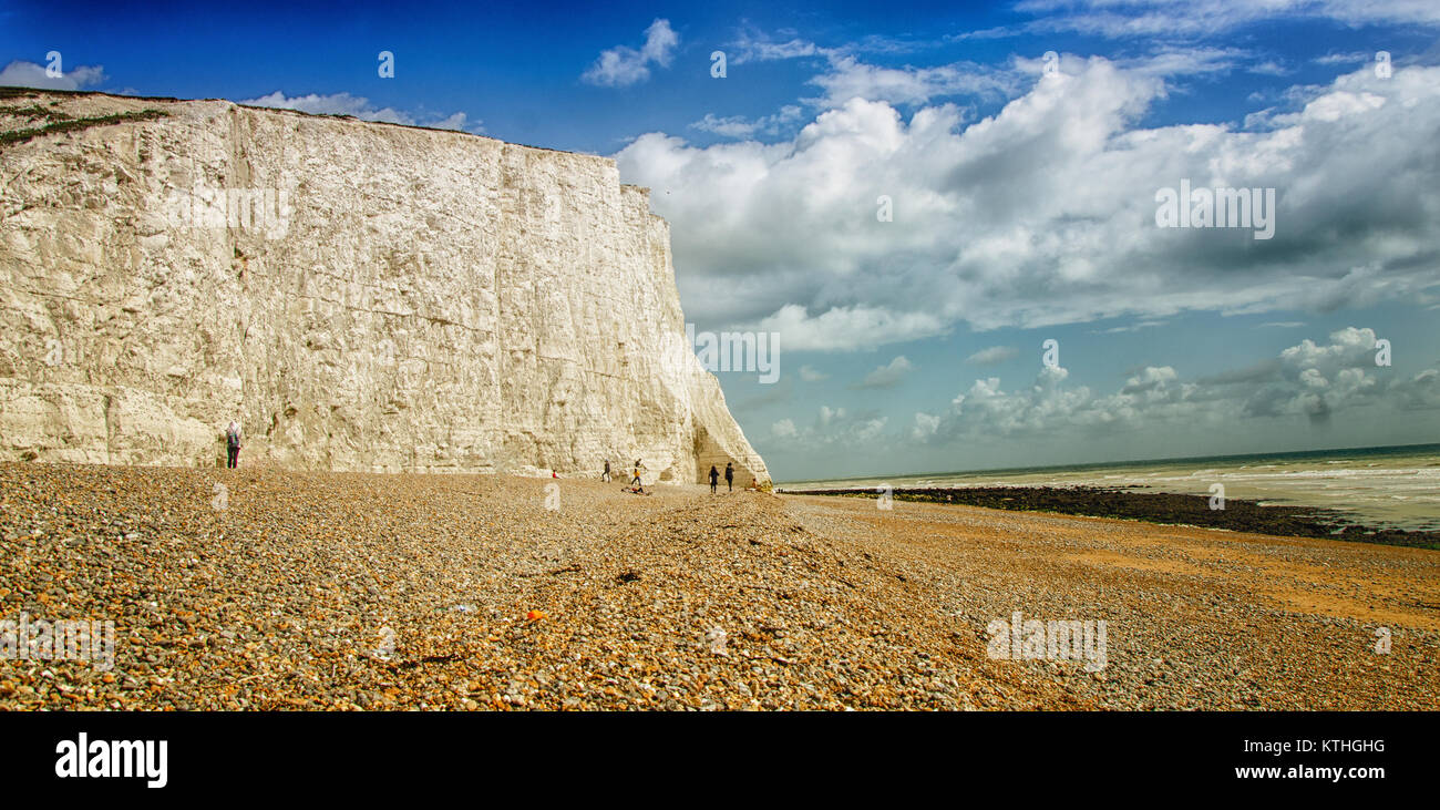 World-renowned English white cliffs on the coast Stock Photo - Alamy