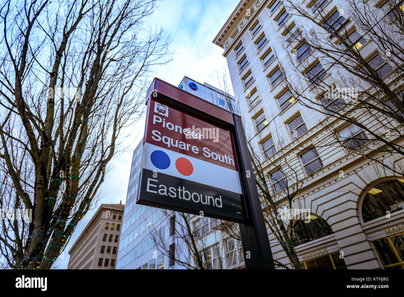 Trimet max train hi-res stock photography and images - Alamy