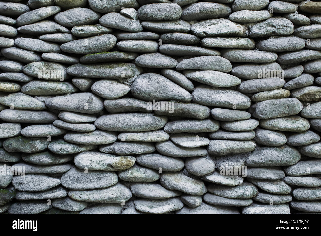 Pebble stone wall hi-res stock photography and images - Alamy