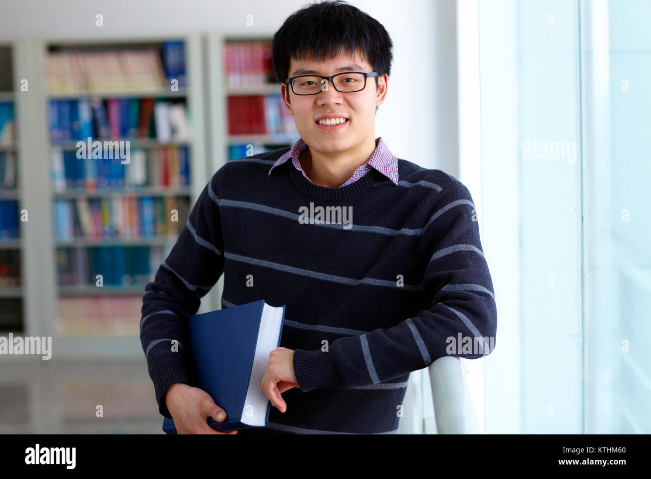University student in school hi-res stock photography and images - Alamy
