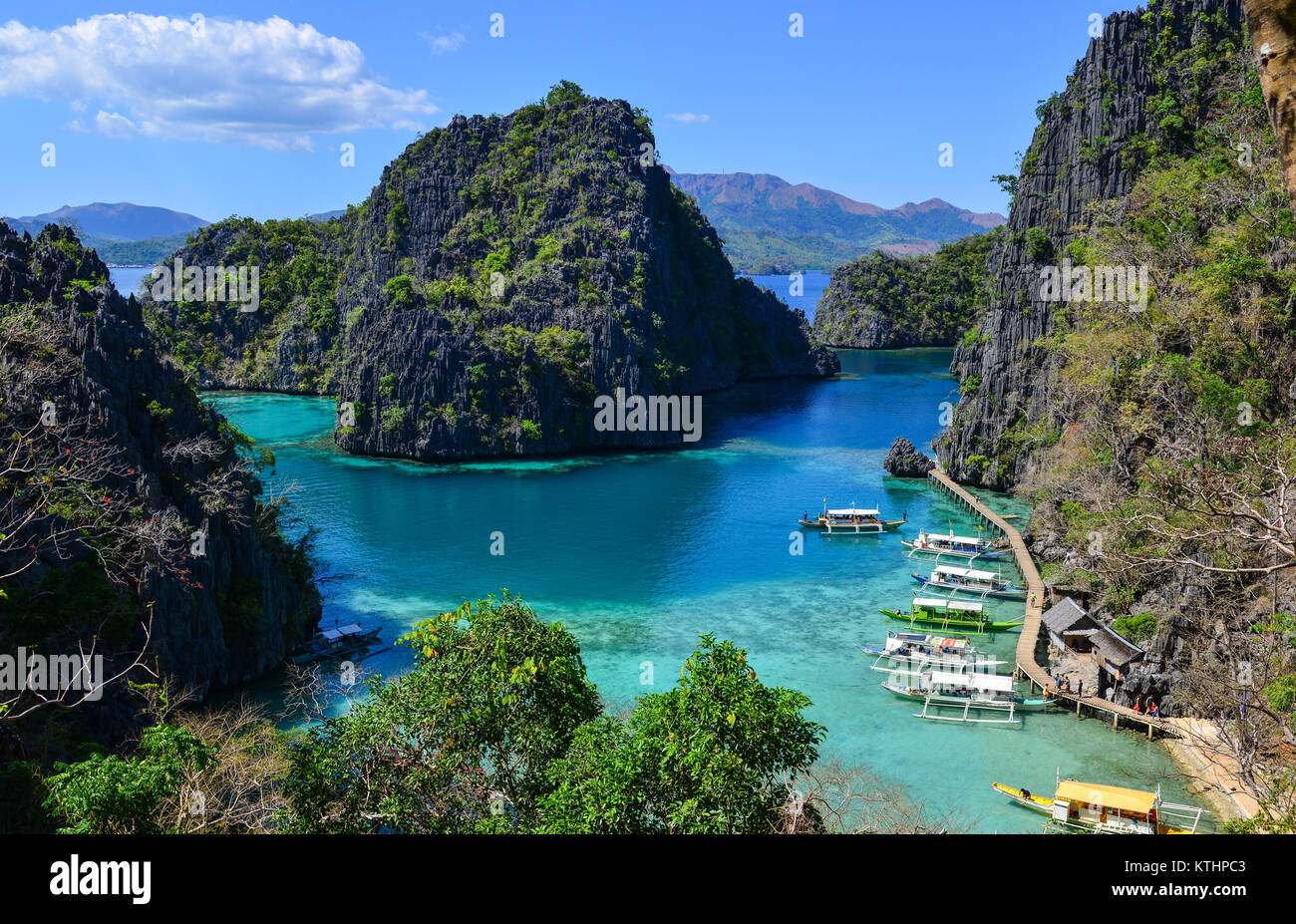 Beautiful wild islands with the turquoise sea in Coron Islands ...