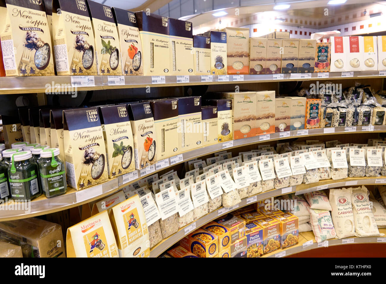 Spanish retail shop High Resolution Stock Photography and Images - Alamy