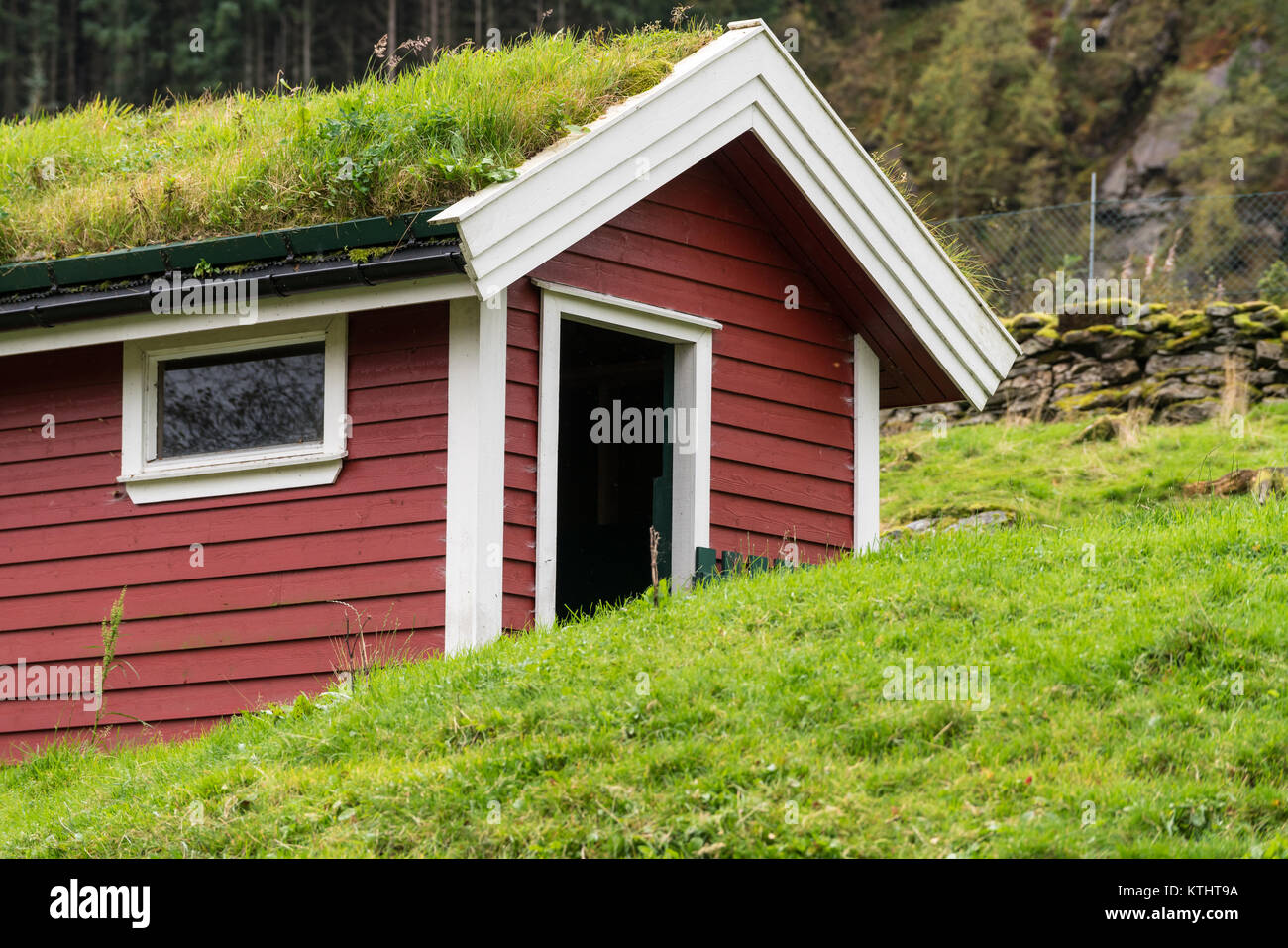 Roofing material hi-res stock photography and images - Alamy