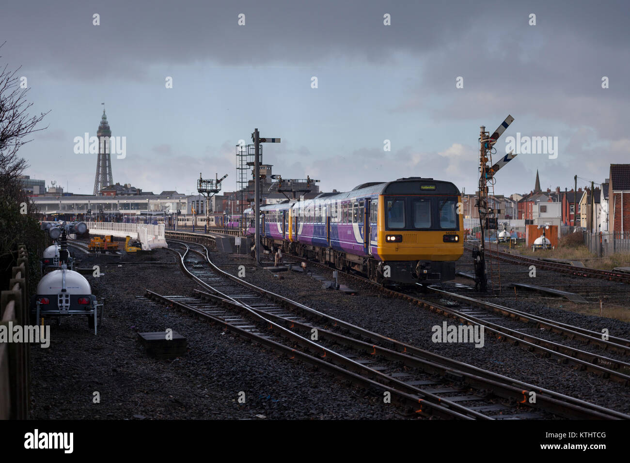 Absolute block signalling hi-res stock photography and images - Alamy