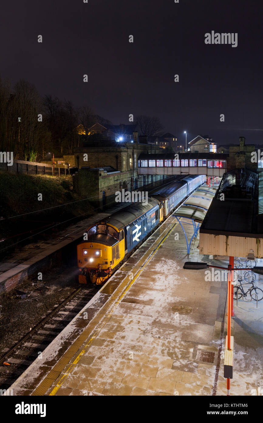 Direct rail Services class 37 37401 Mary Queen of Scots on hire to ...