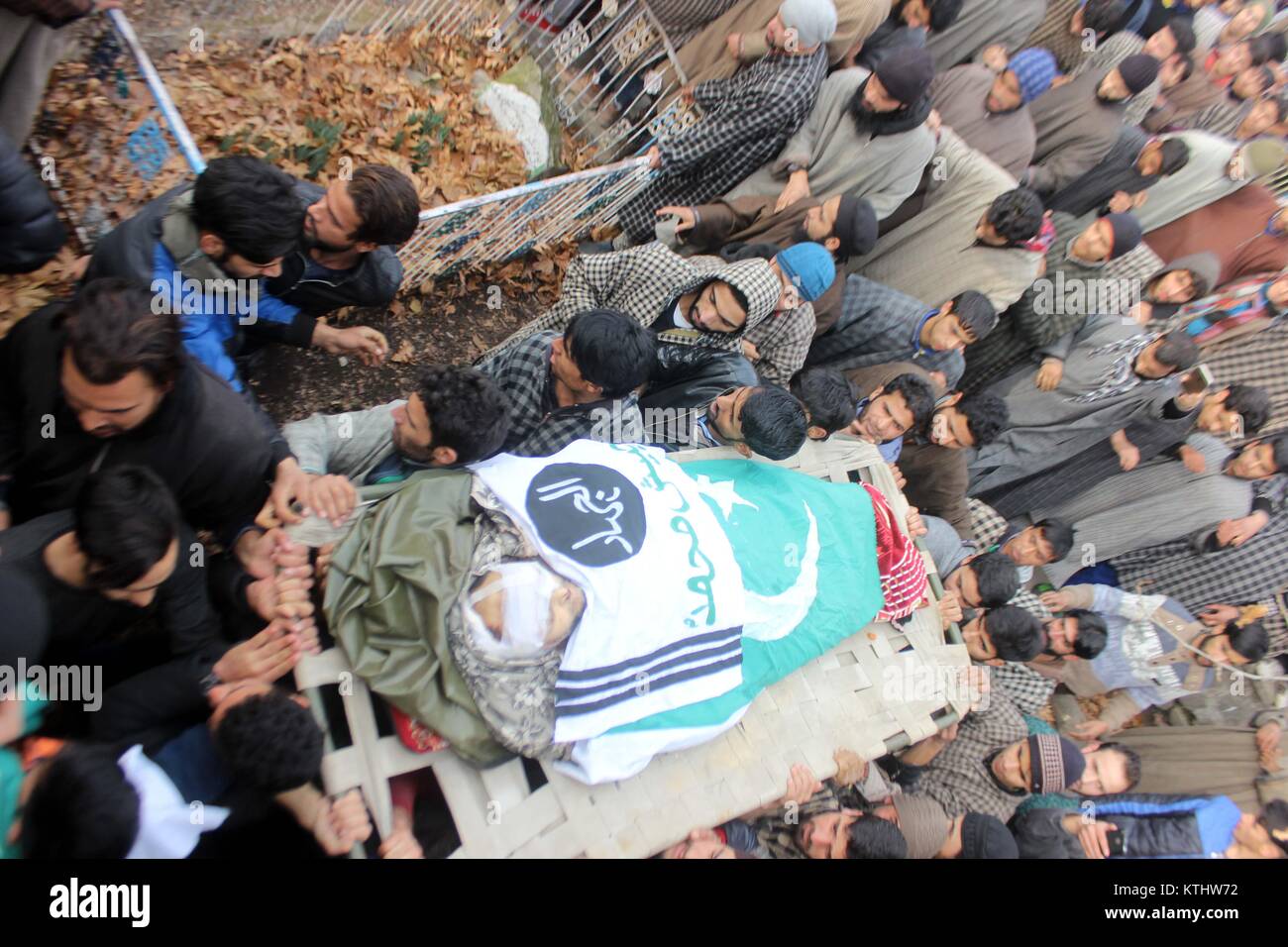 Tral, India. 26th Dec, 2017. (EDITORS NOTE: Image depicts death ...