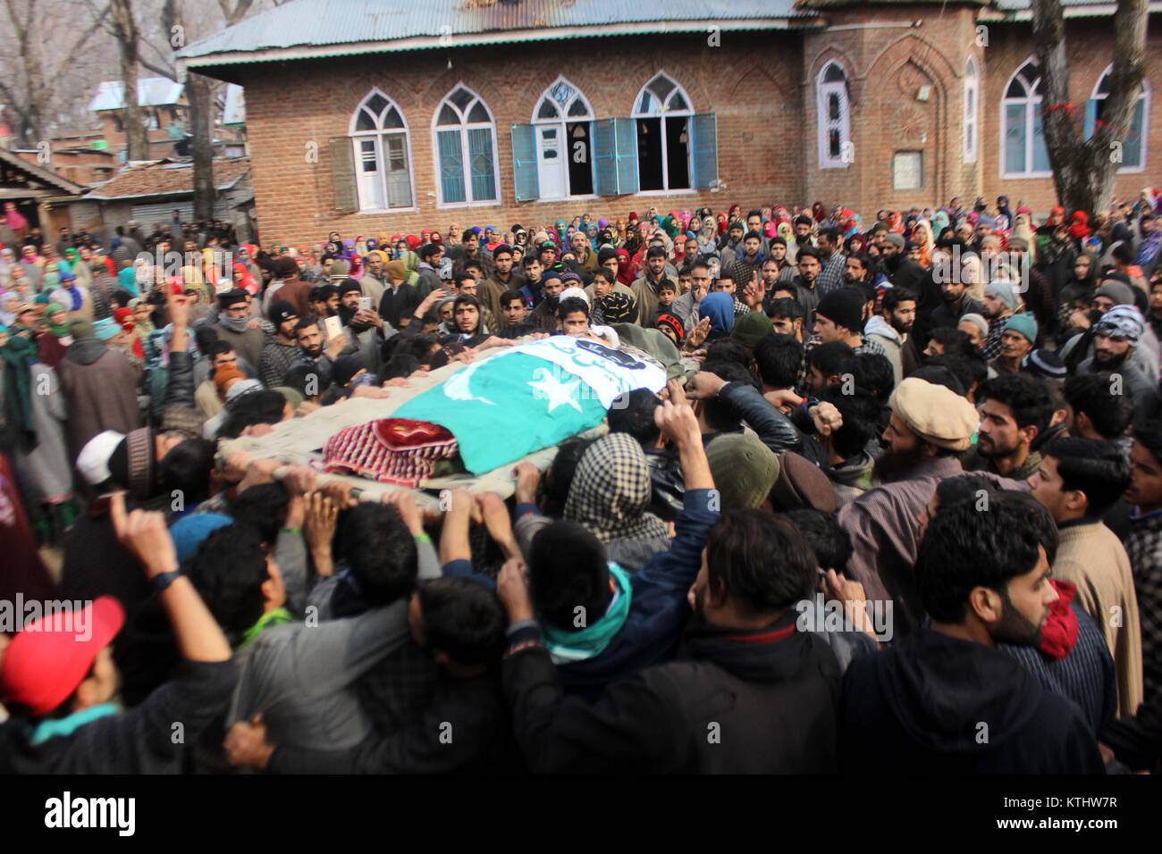 Tral, India. 26th Dec, 2017. (EDITORS NOTE: Image depicts death ...