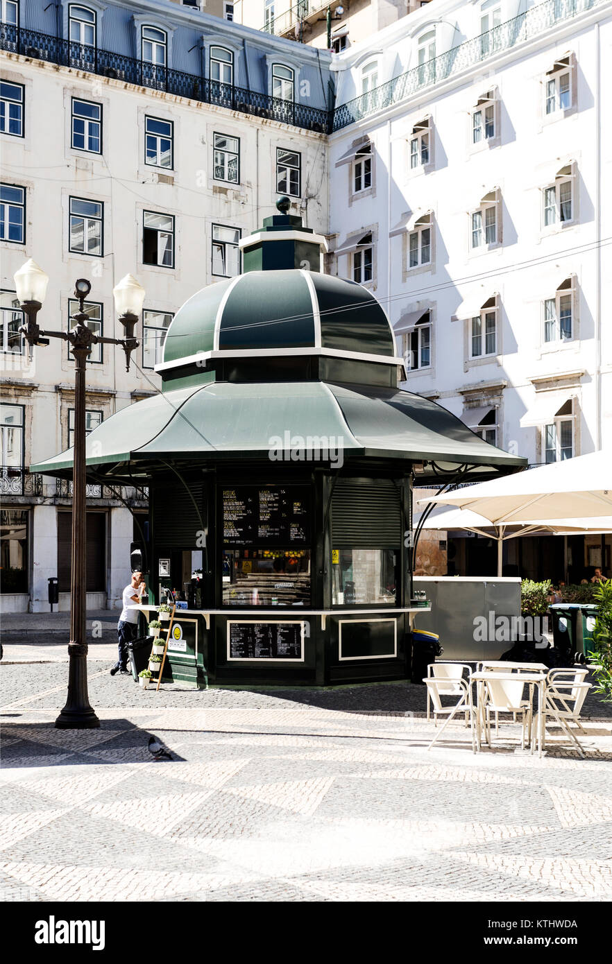 Small traditional kiosk selling coffee and light meals at Municipal ...