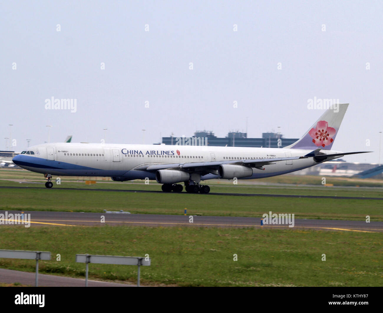 The B 18801 China Airlines Airbus A340-313X, identified by its ...