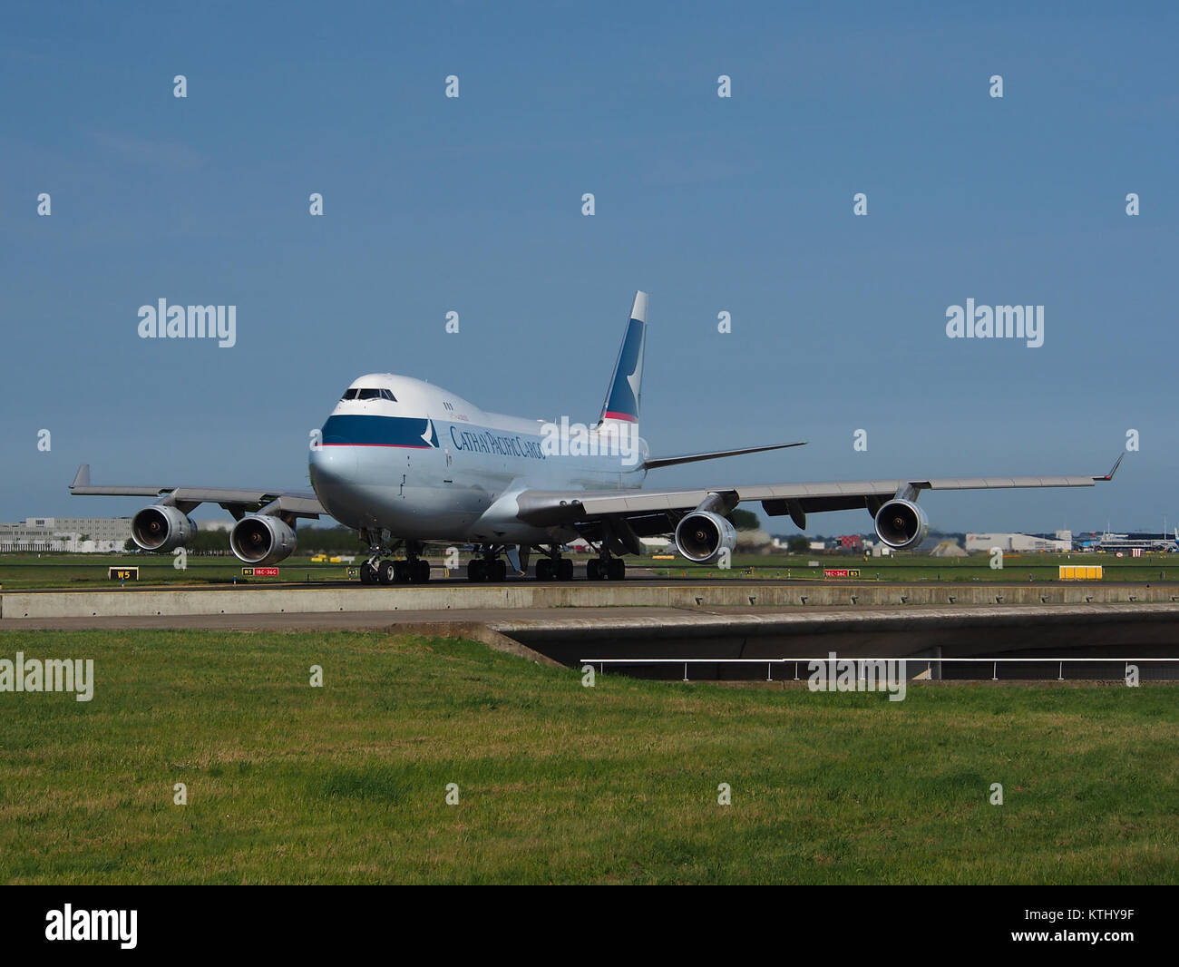 This image features a Cathay Pacific Boeing 747-467F (freighter ...