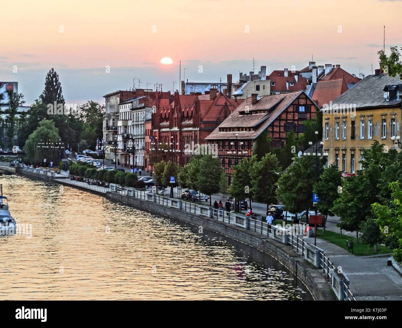 This photograph captures the view of the northern waterfront in ...