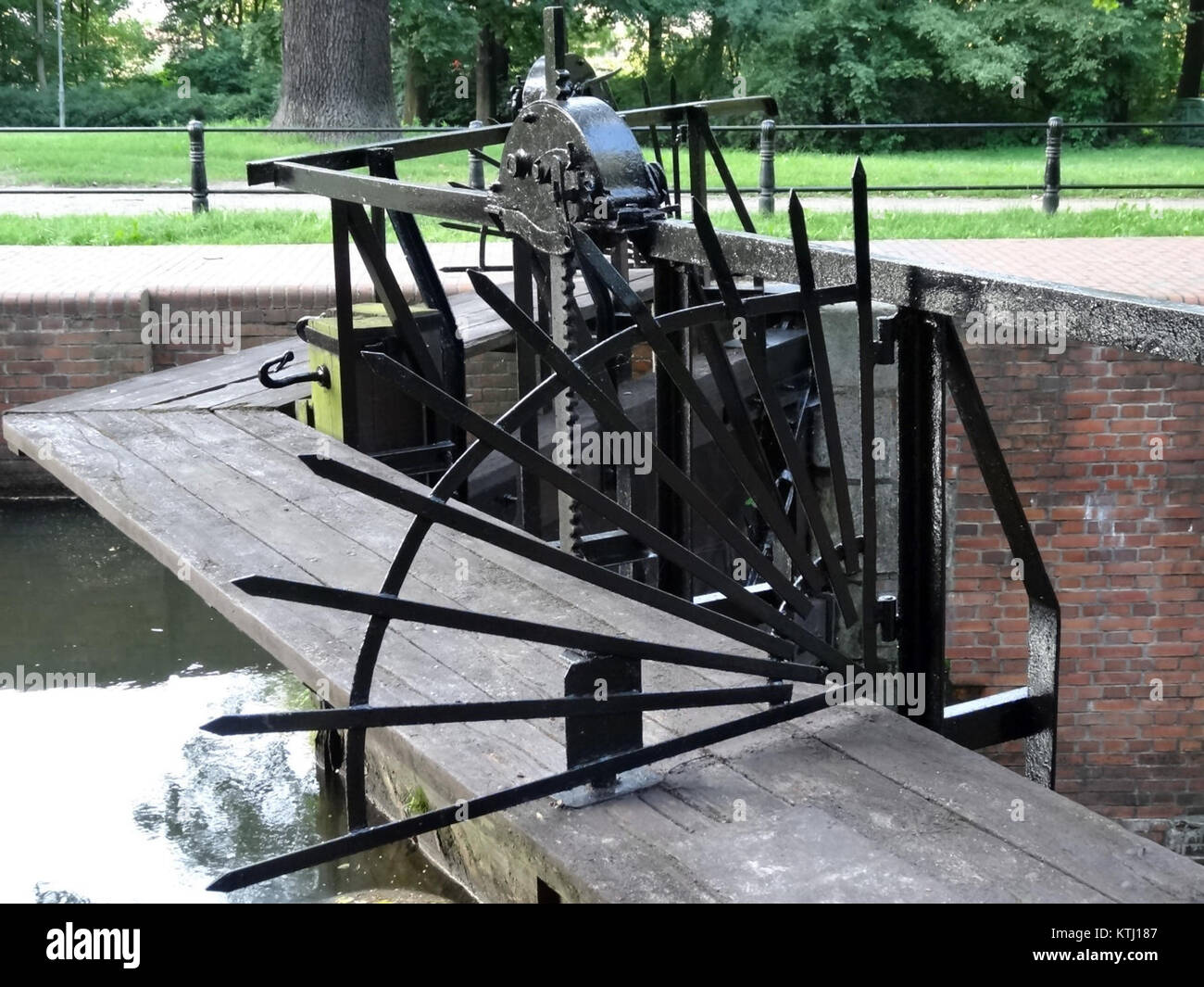 This image depicts the sluice gate system of the Bdg sluza, taken on ...