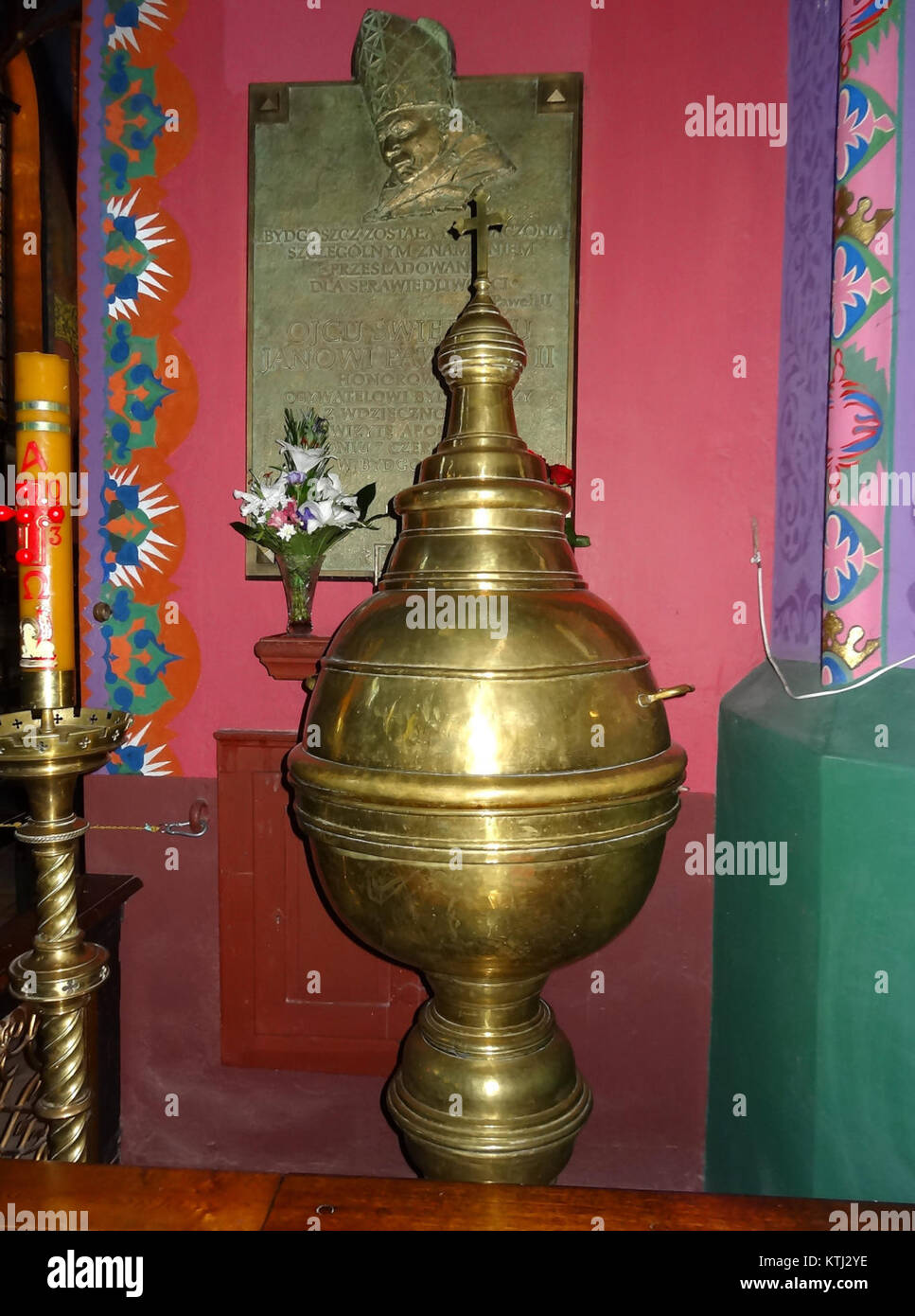 Bdg font hi-res stock photography and images - Alamy