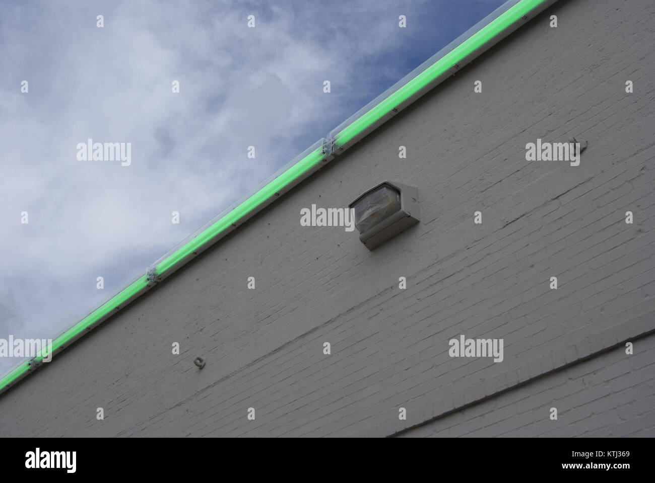 Dan Flavin, Untitled (1996) at Richmond Hall, Menil Collection, Houston ...