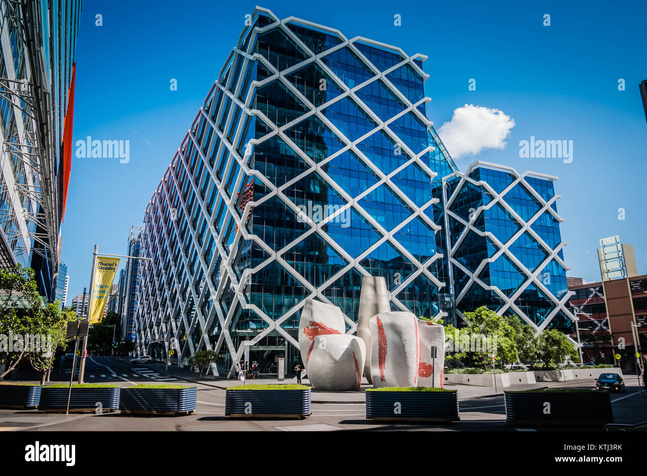 modern office building Stock Photo - Alamy