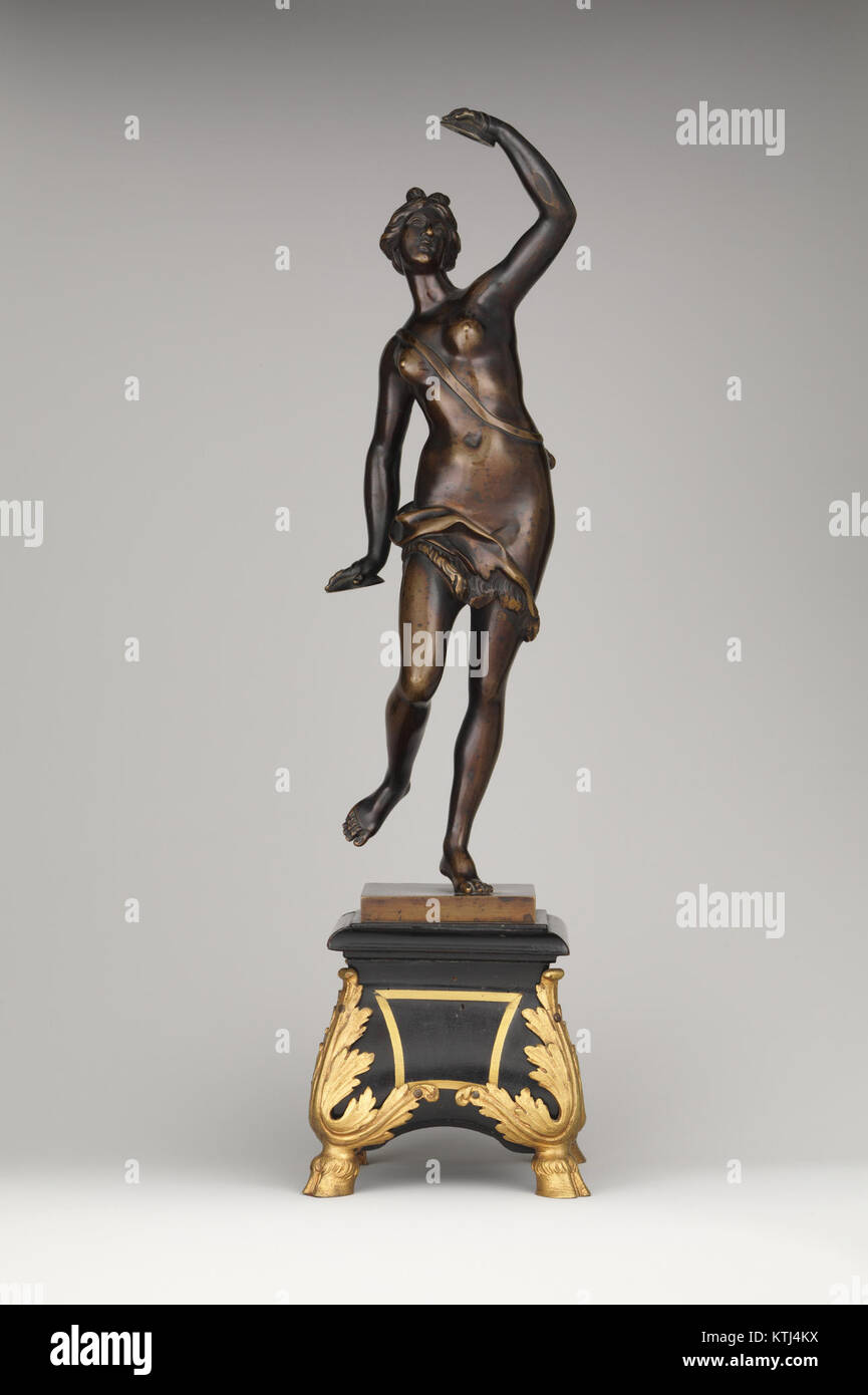 Idealized female forms hi-res stock photography and images - Alamy