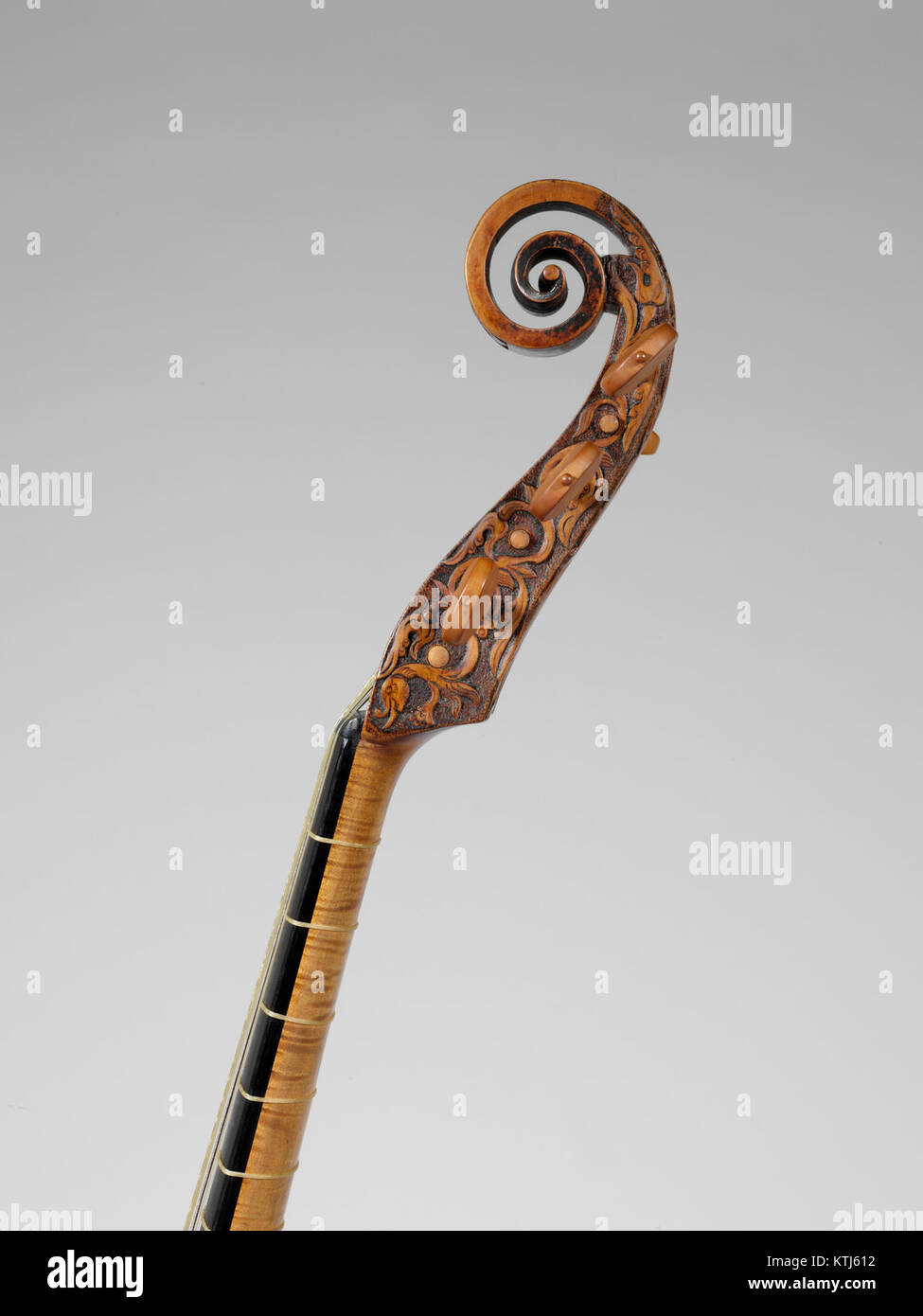 Viola da gamba hi-res stock photography and images - Alamy