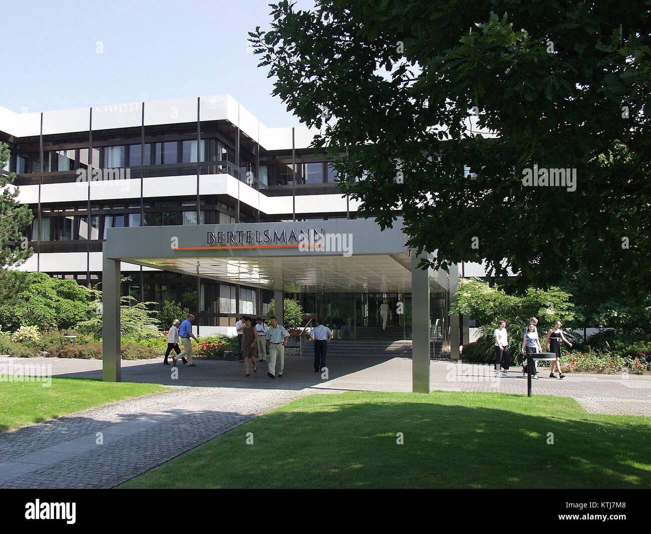 Bertelsmann building hi-res stock photography and images - Alamy