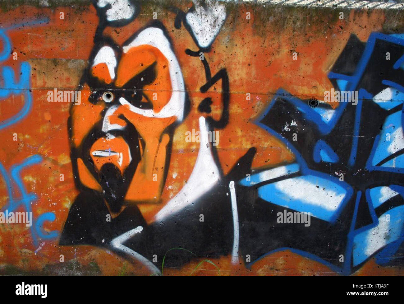 Image shows graffiti art hi-res stock photography and images - Alamy