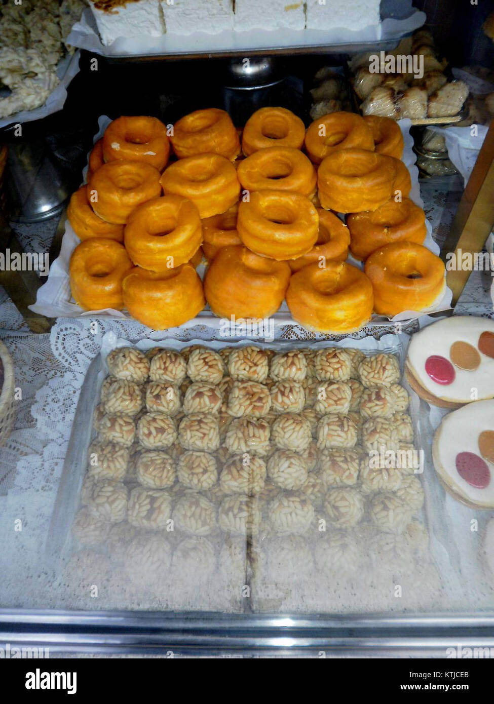 Avila Reposteria is a bakery or pastry shop in the region of Ávila ...