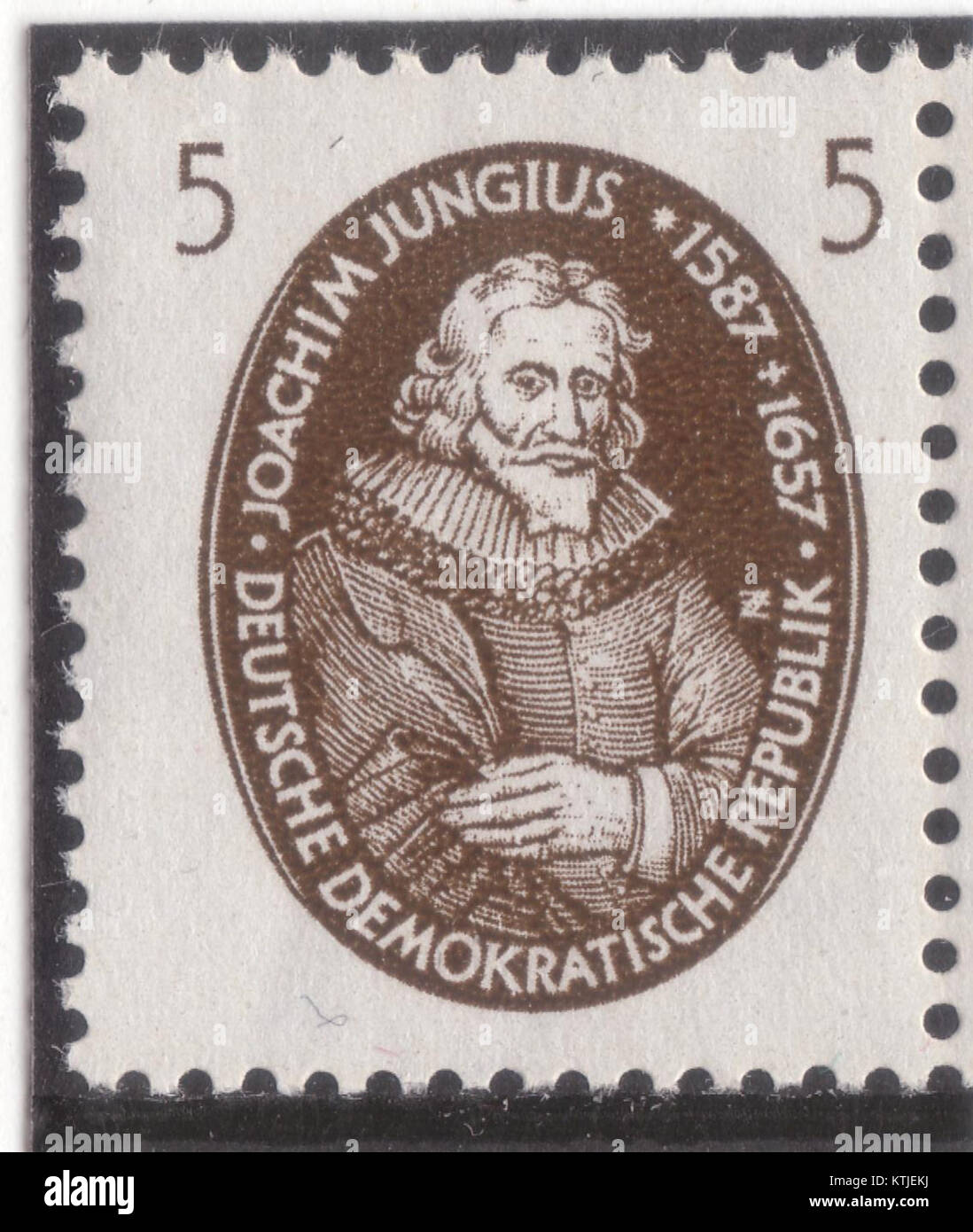 574 5 hi-res stock photography and images - Alamy