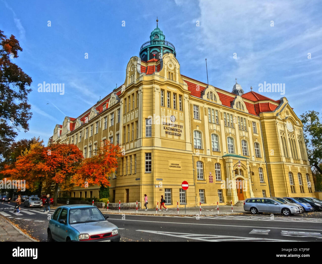 A modern view of the Bdg Copernicanum building, an architectural ...