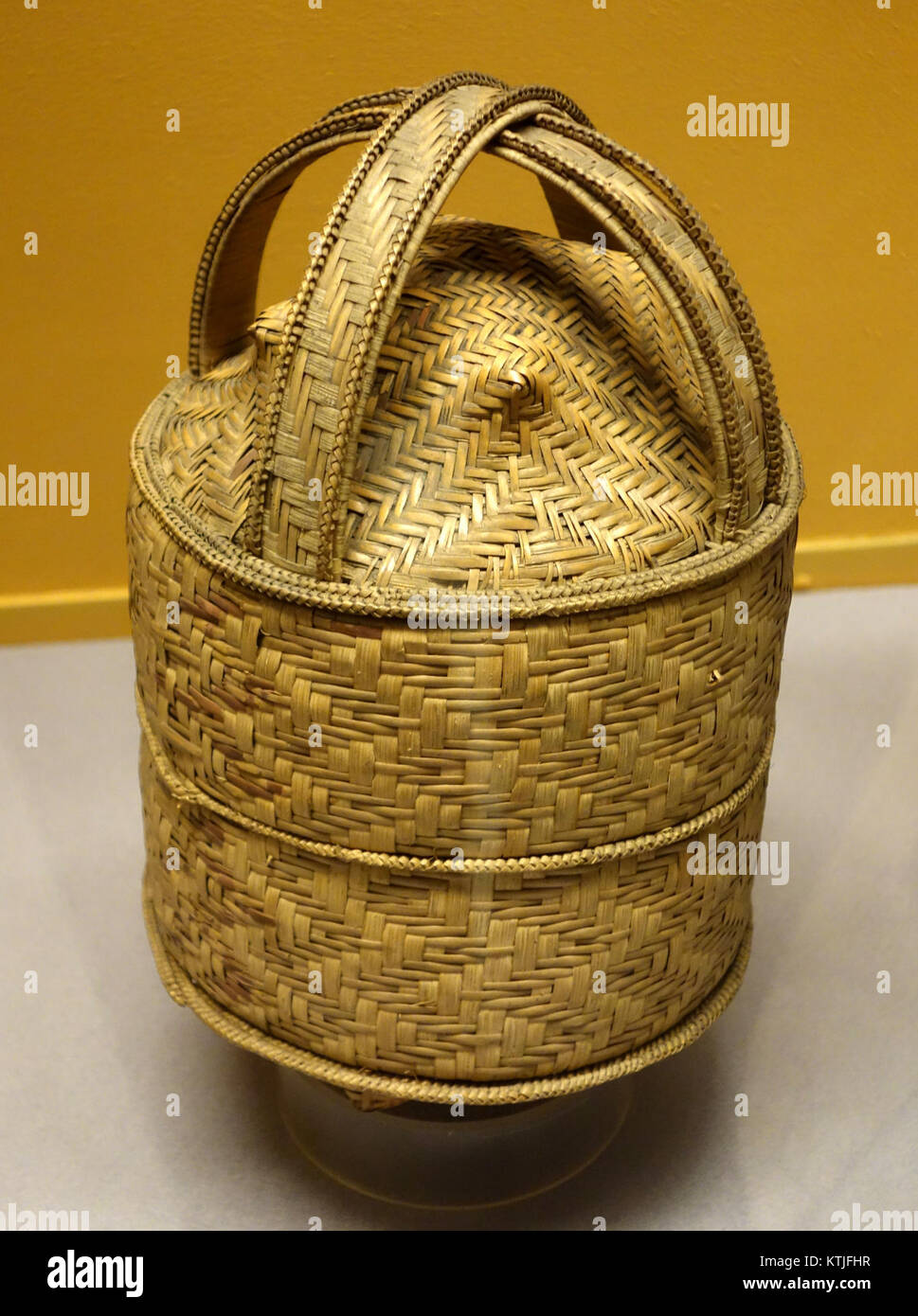 Basket Kuba Royal Museum for Central Africa DSC06181 Stock Photo - Alamy