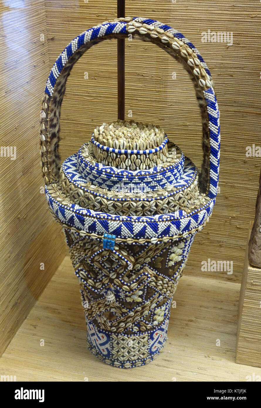 Cowrie shells africa museum hi-res stock photography and images - Alamy