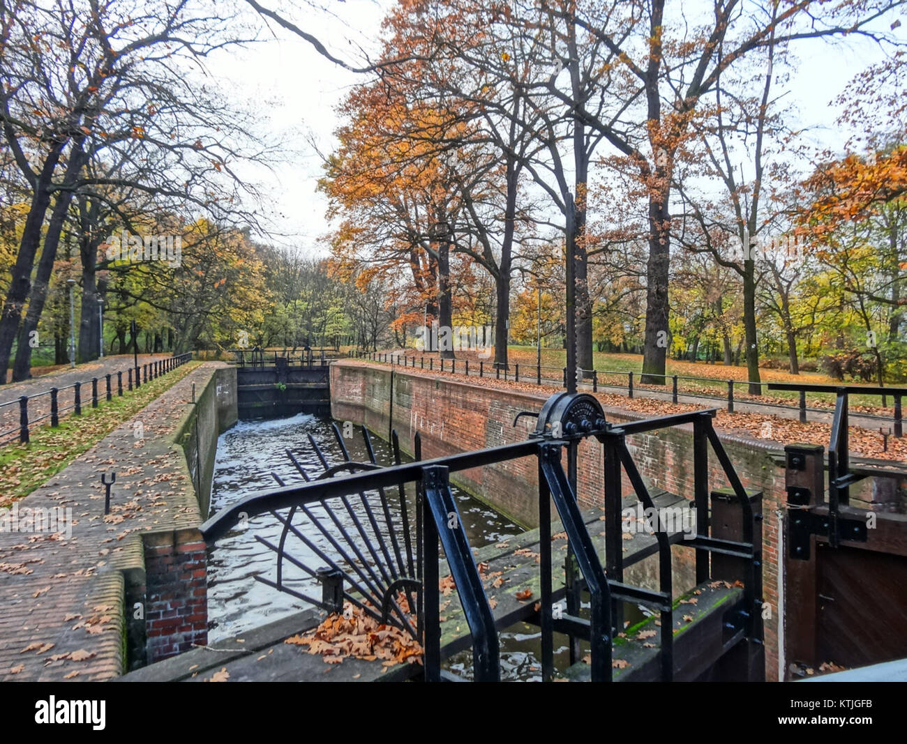 This building, located at a sluice gate (sluza V) from October 2013 ...