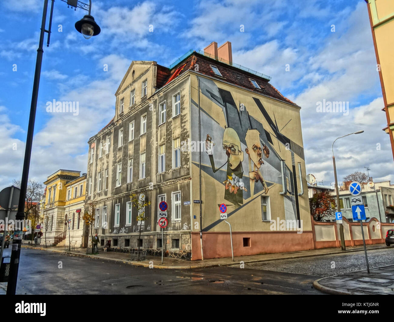 Poland street art hi-res stock photography and images - Alamy