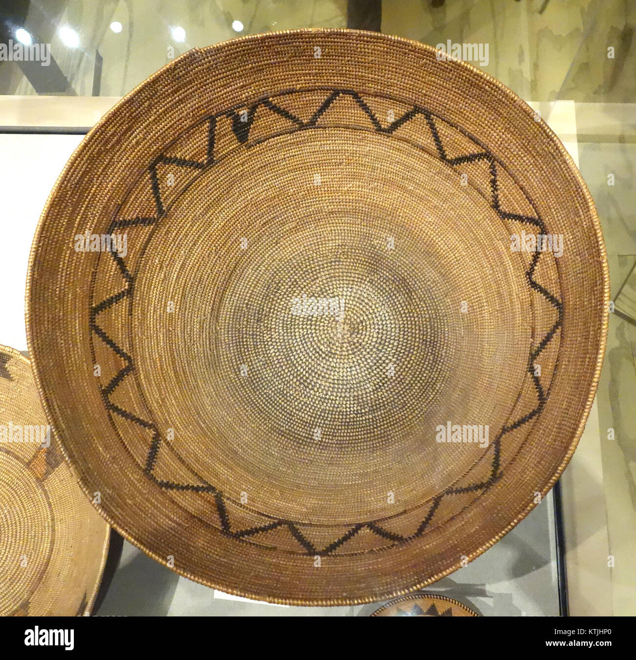 This basket bowl, part of the Cahuilla collection at the Oakland Museum ...