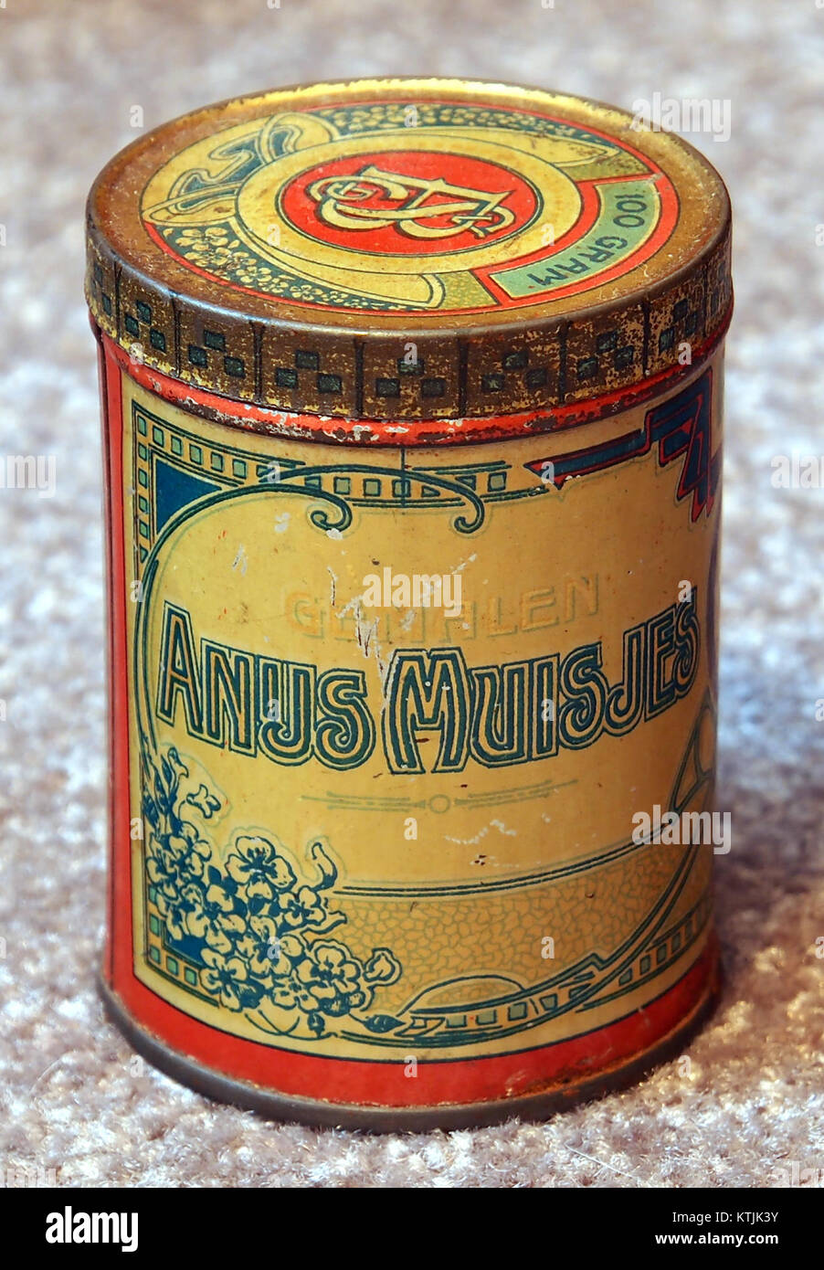 This image depicts a 100-gram tin of Anijs Muisjes, a popular Dutch ...