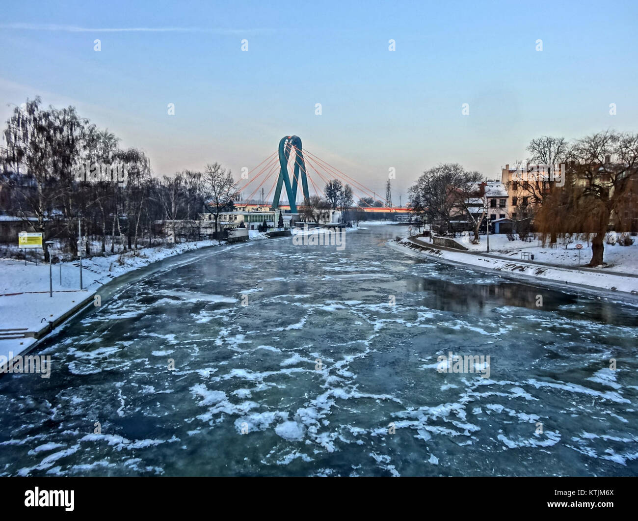 Pylontu hi-res stock photography and images - Alamy