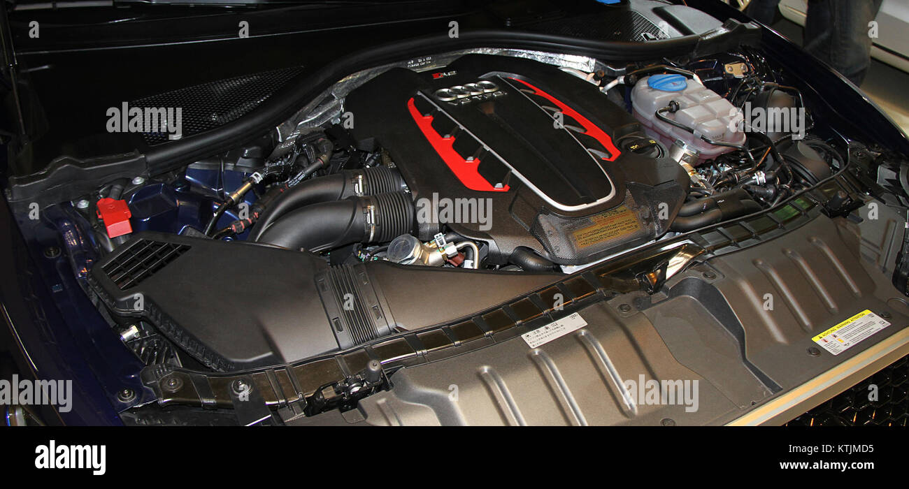 The Audi RS6 Avant C7 features a high-performance engine room designed ...