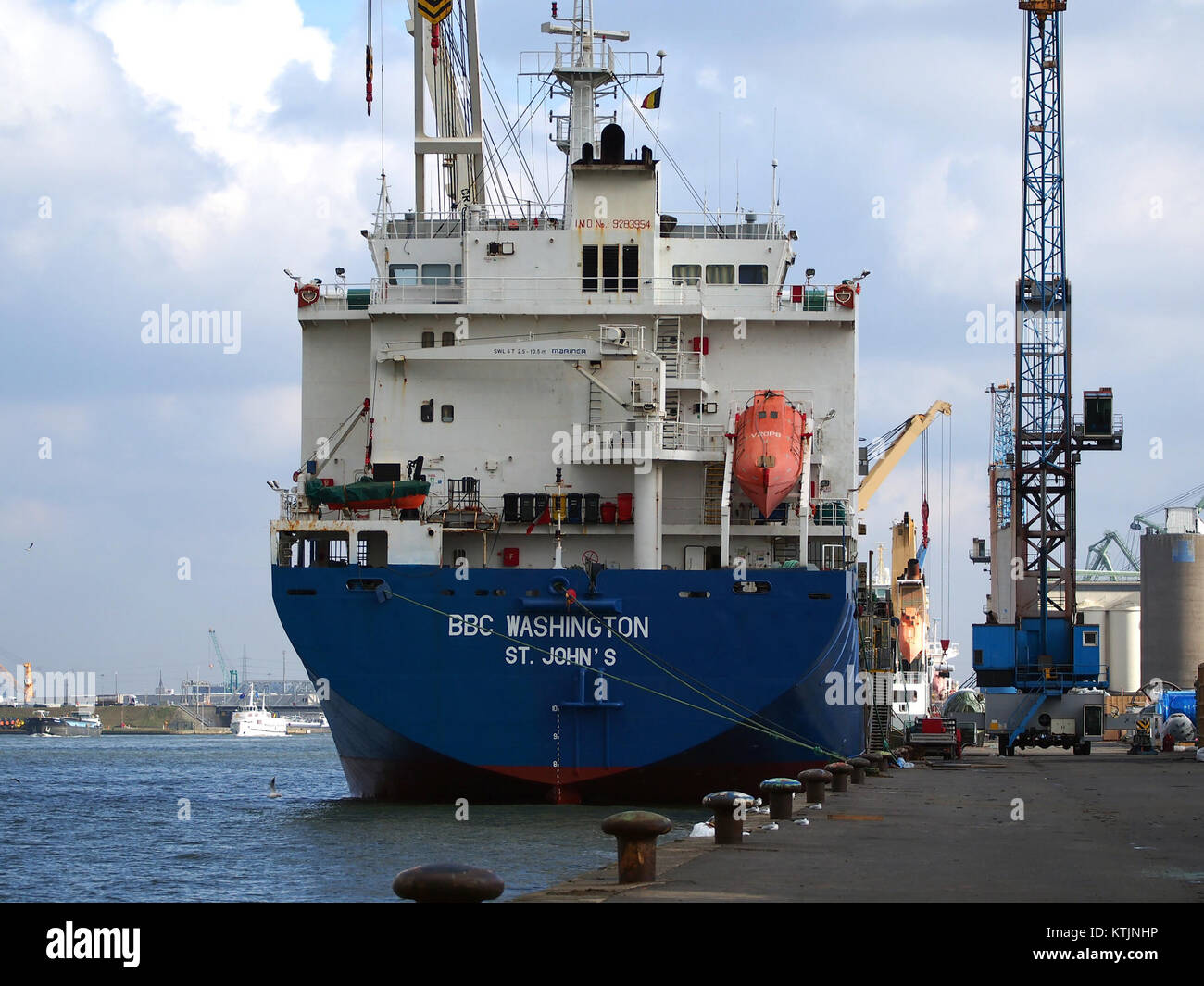 General cargo ship hi-res stock photography and images - Alamy