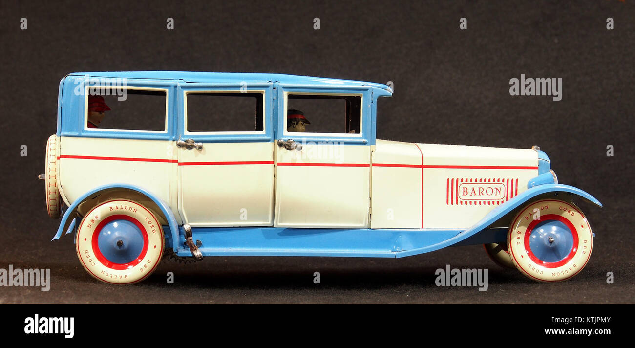 Tin car hi-res stock photography and images - Alamy