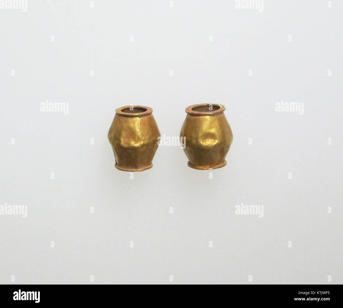 Bead, control MET sf95162324color Stock Photo - Alamy