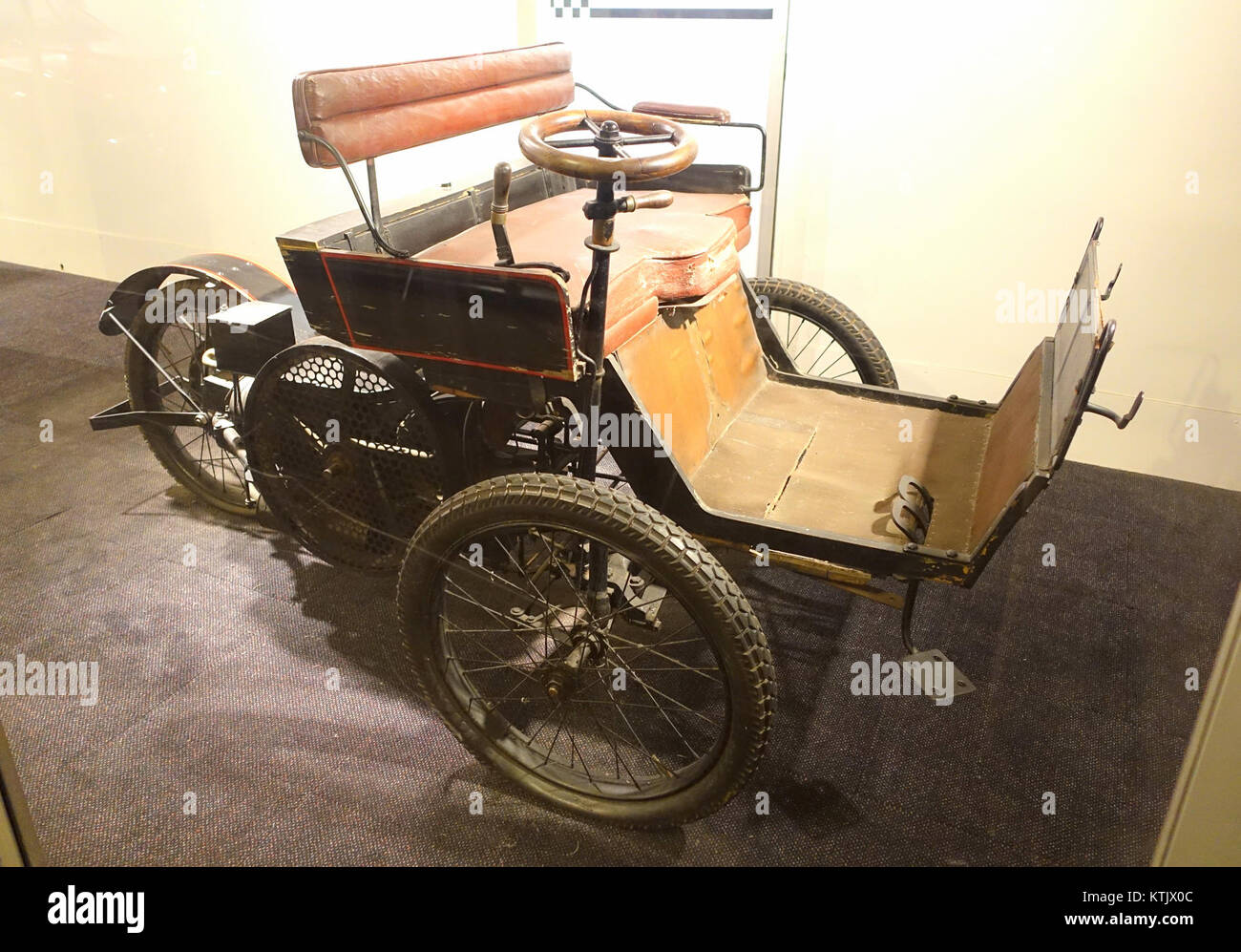The 1933 Bernardi Tri car on display at the Museum of Science and ...