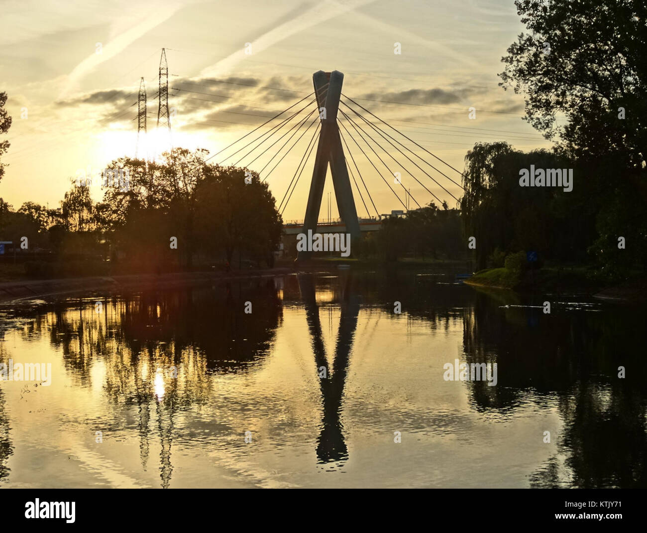 Electrical transmission tower hi-res stock photography and images - Alamy