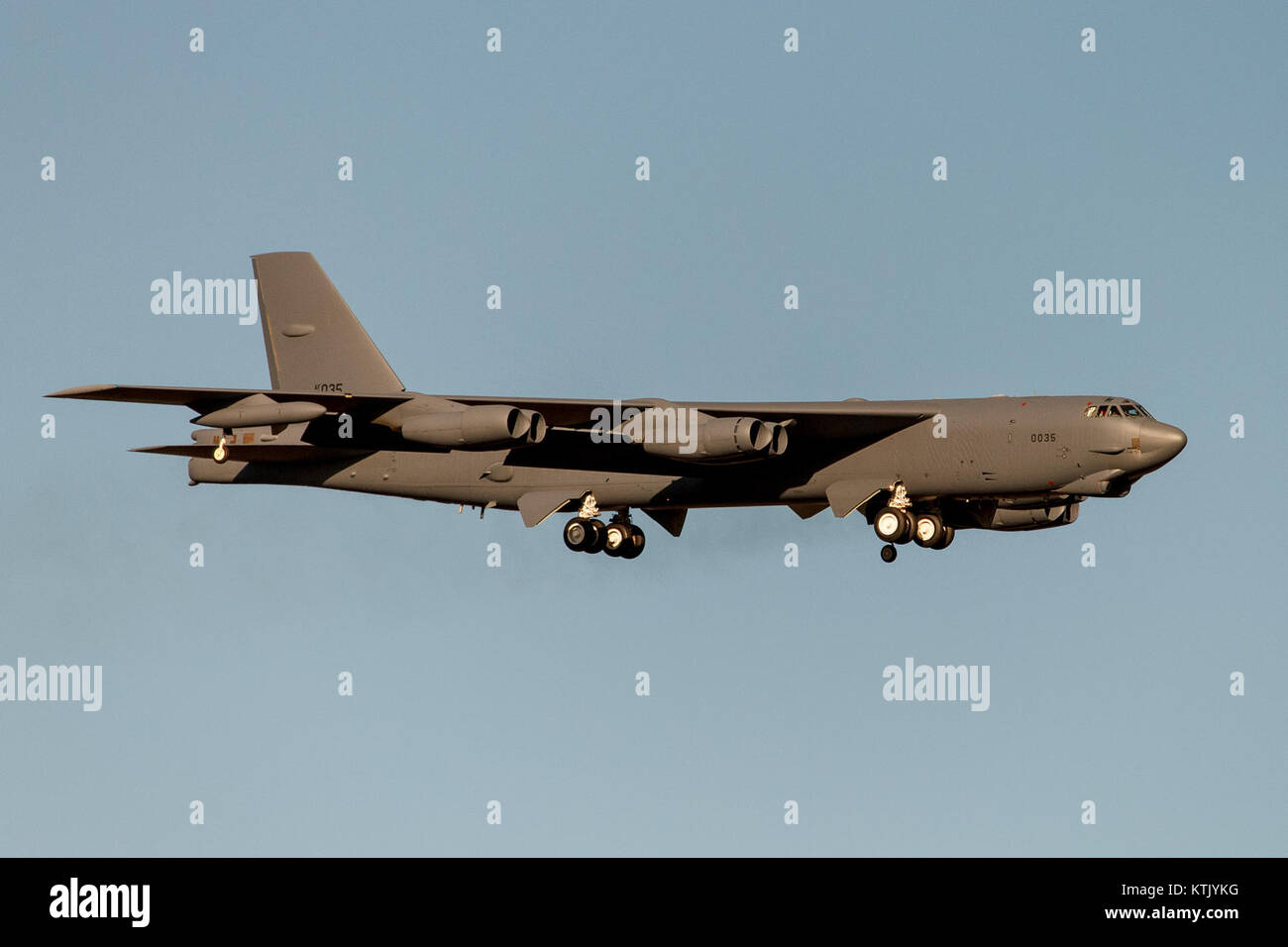 The B-52 Tinker Approach is a military aviation maneuver involving the ...