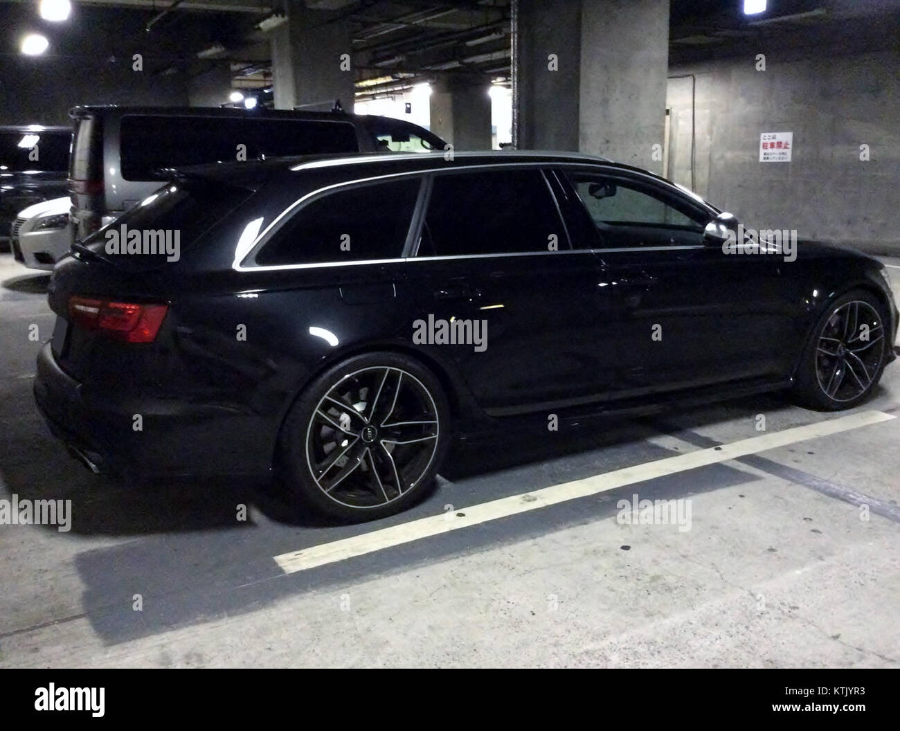 The Audi RS6 (C7) is a high-performance sports sedan that combines ...