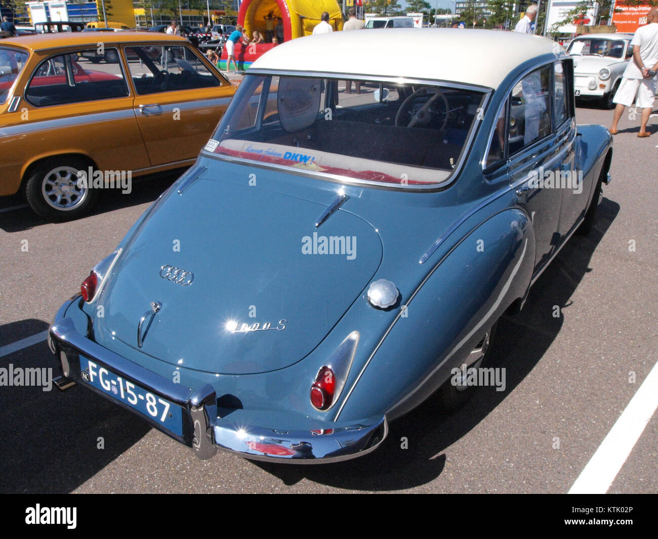 The Auto Union 1000 Super p6 was a luxury compact car produced by Auto ...